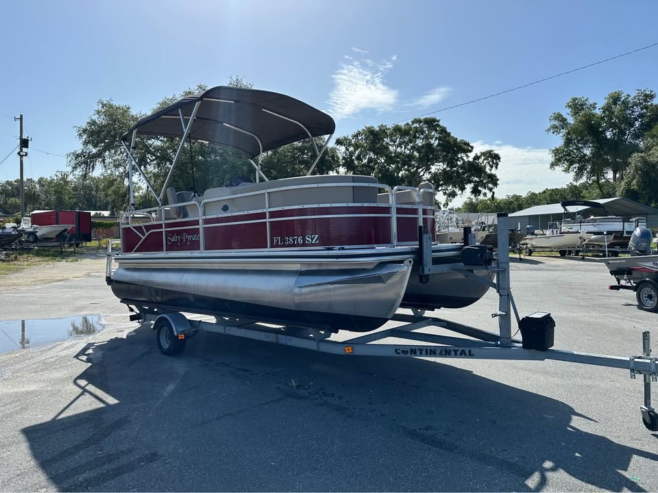2021 Crestliner 18' Sprint Cruise Pontoon
